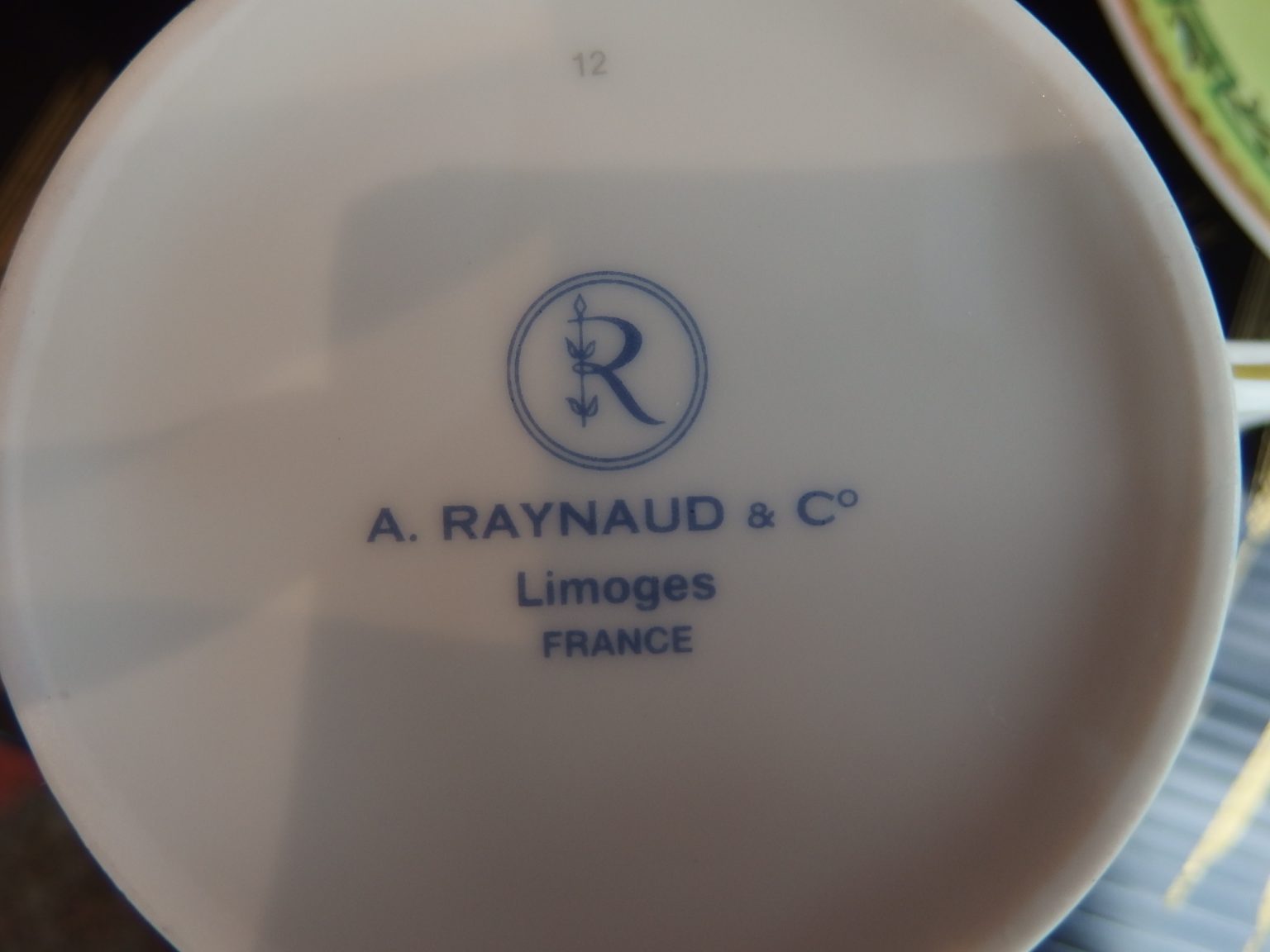 レイノー（RAYNAUD）とはフランスのリモージュ市の陶磁器ブランド | ハクラクガラスのブログ